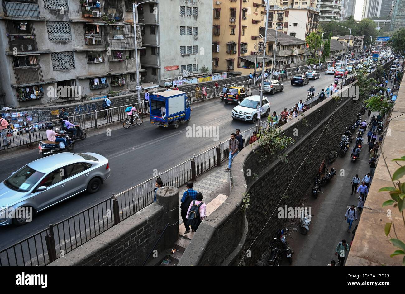 MUMBAI, INDIA - APRIL 9: Trafic moving on Elphinstone Bridge in the ...