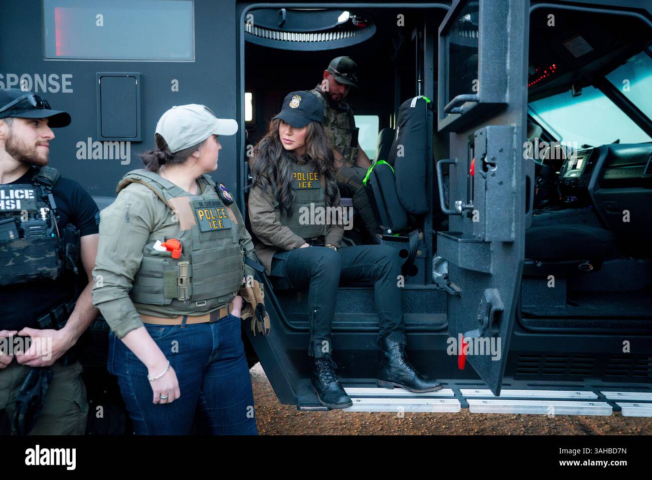 Department of Homeland Security (DHS) Secretary Kristi Noem ...