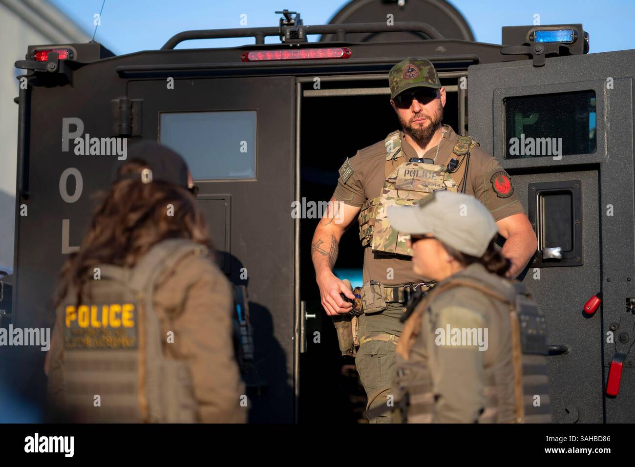 Department of Homeland Security (DHS) Secretary Kristi Noem ...