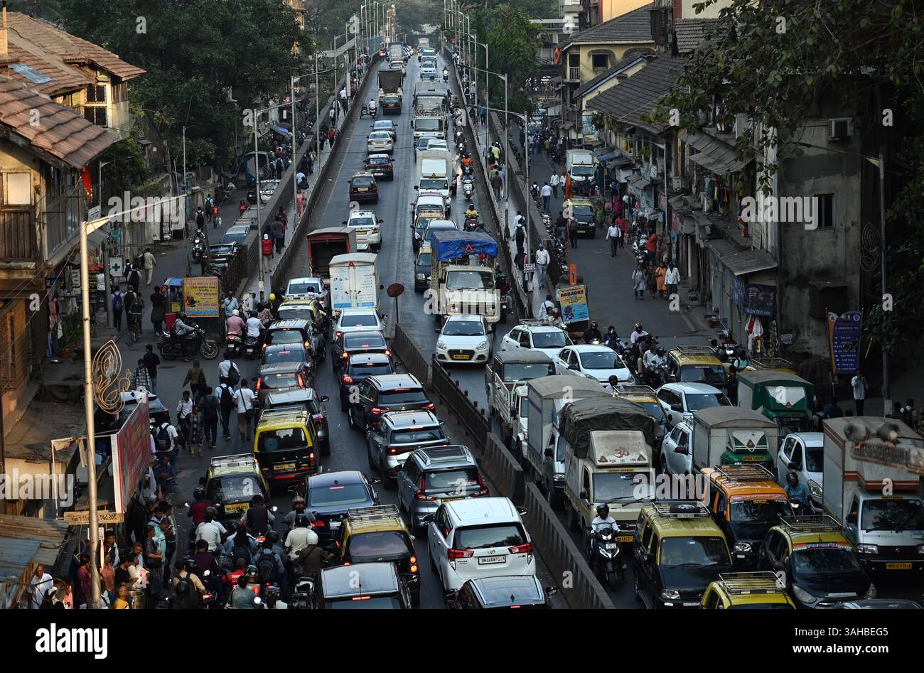 MUMBAI, INDIA - APRIL 9: Trafic moving on Elphinstone Bridge in the ...