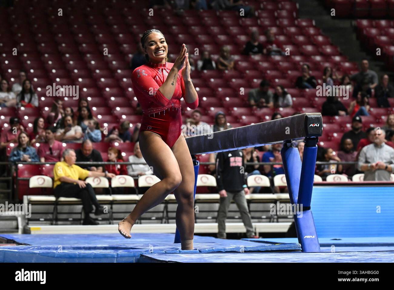 April 4, 2025, Tuscaloosa, Alabama, US: GABRIELLE DILDY competes on the ...