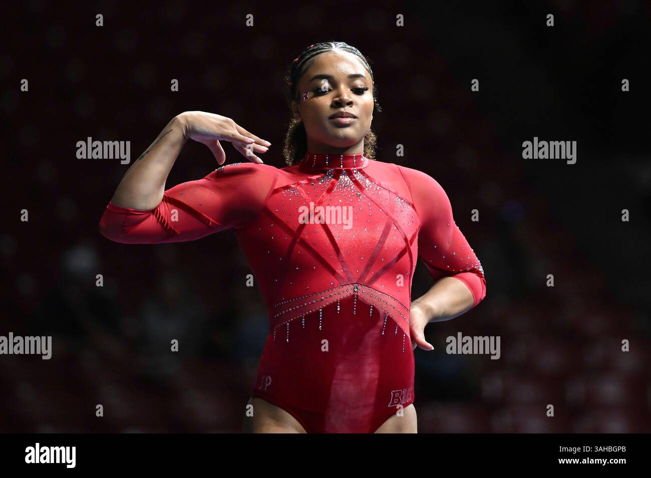 April 4, 2025, Tuscaloosa, Alabama, US: GABRIELLE DILDY competes on the ...