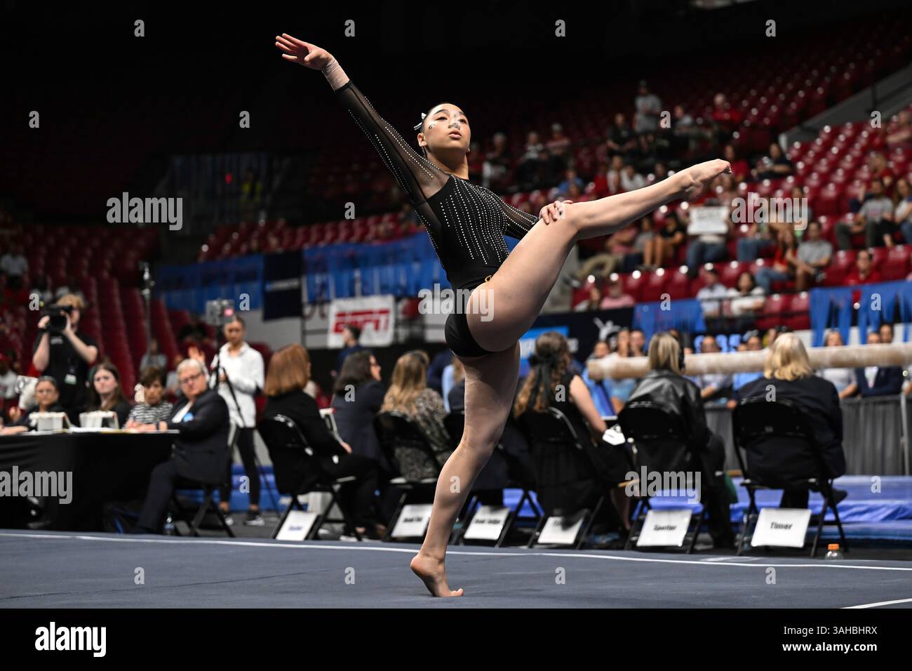 April 4, 2025, Tuscaloosa, Alabama, US: AURÃ‰LIE TRAN competes on the ...