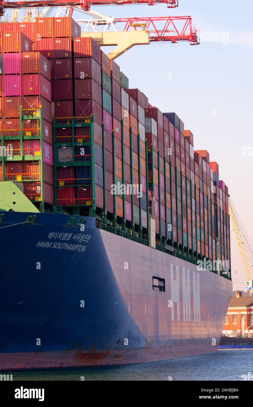 Southampton, UK, 09/04/2025, HMM Southampton visits the port of ...