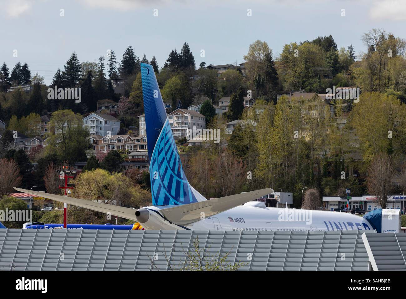 737 jet production plant hi-res stock photography and images - Alamy