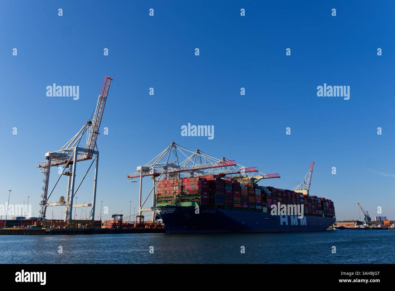 Southampton, UK, 09/04/2025, HMM Southampton visits the port of ...