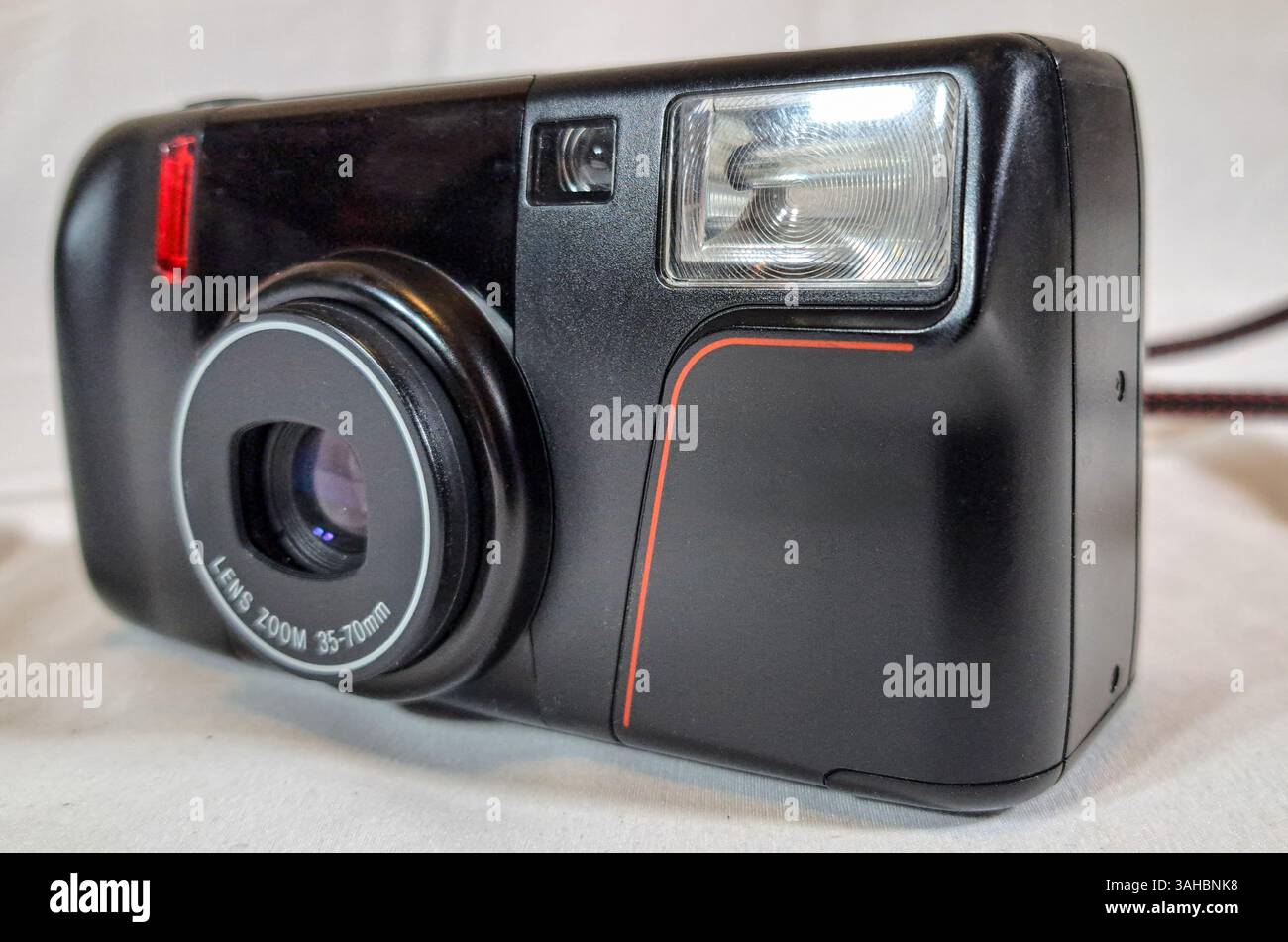 Retro analogue 35mm film camera Stock Photo - Alamy