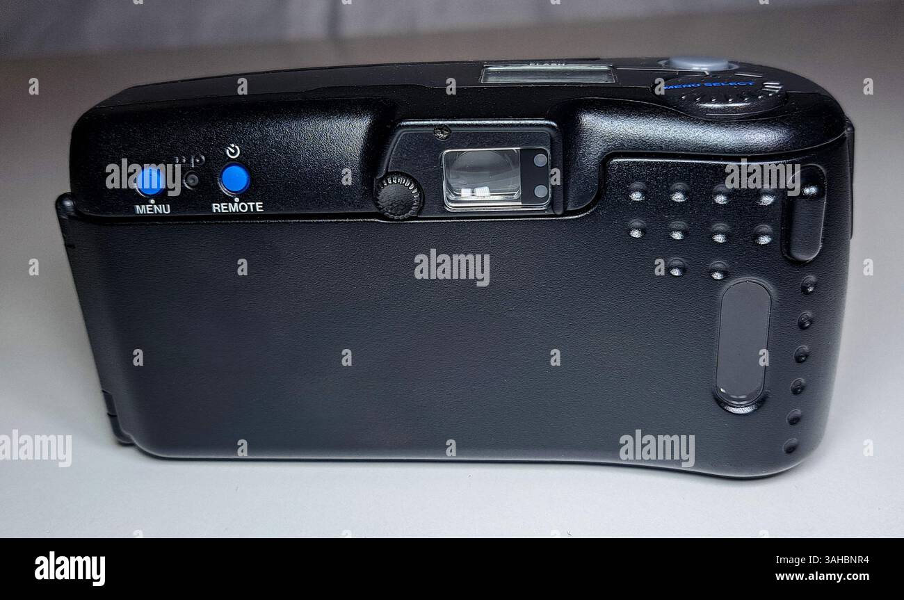 Retro analogue 35mm film camera Stock Photo - Alamy