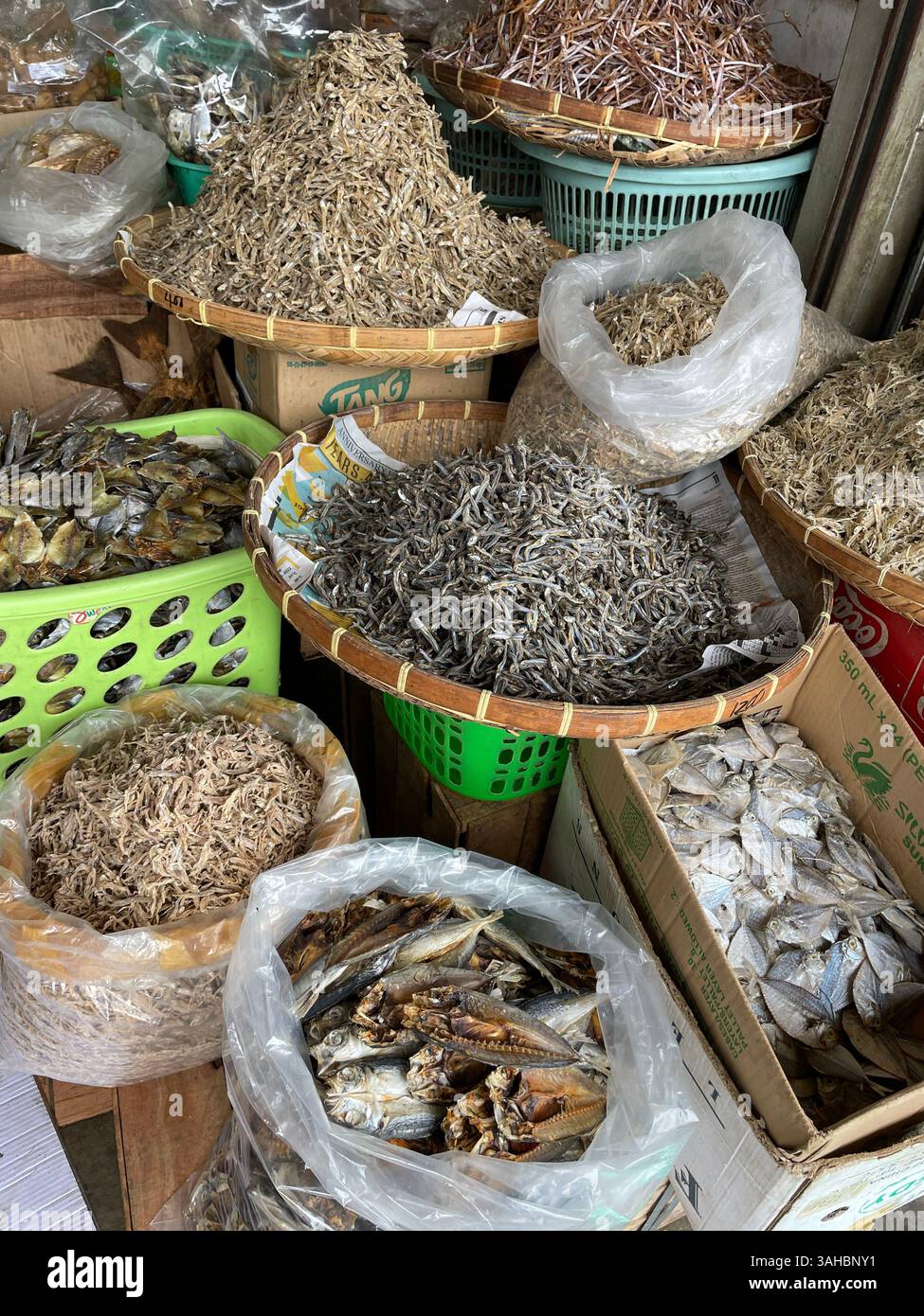 Filipino dried fish hi-res stock photography and images - Alamy