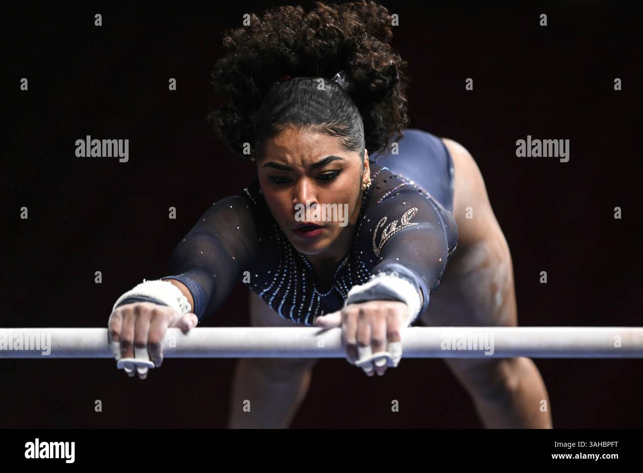 April 6, 2025, Tuscaloosa, Alabama, US: EMJAE FRAZIER competes on the ...
