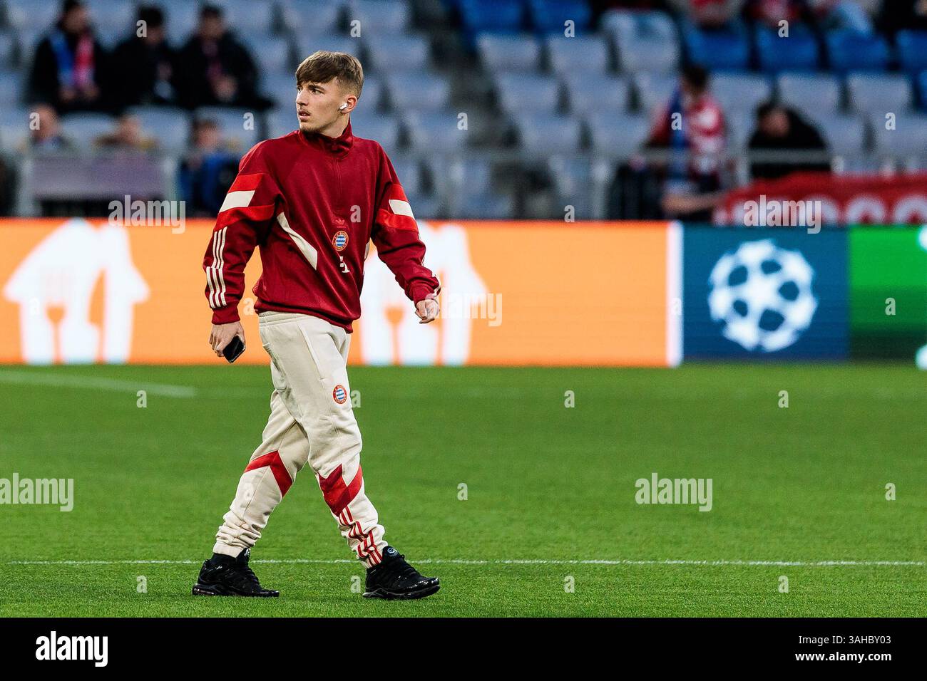 Lennart Karl (FC Bayern M?nchen, 46) w?hrend der Platzbegehung UEFA Champions League ...