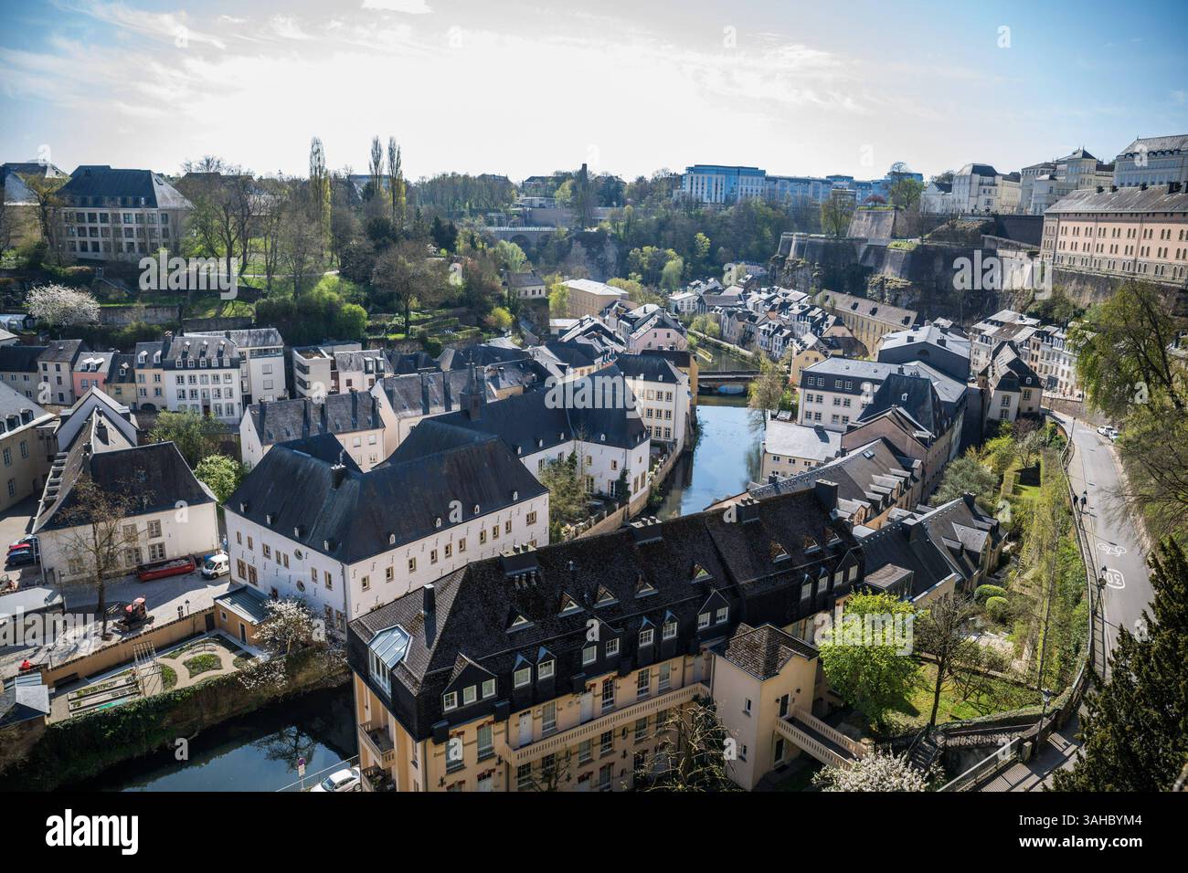 Luxemburg - Blick von der Chemin de la Corniche auf Grund *** Luxembourg View from the Chemin de ...