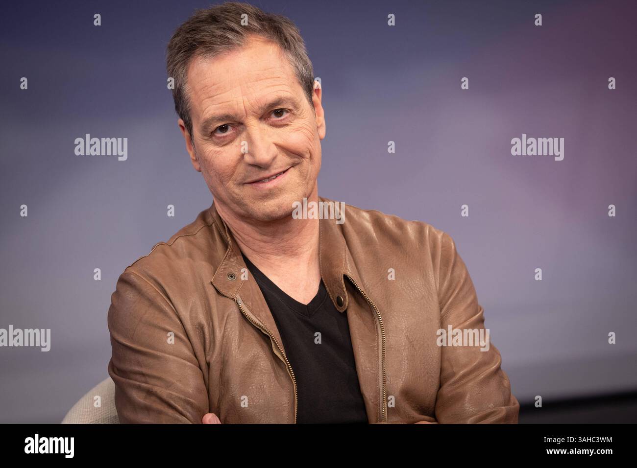 Fototermin MAISCHBERGER 09.04.2025 Dieter Nuhr Kabarettist Presse-Fototermin zur Sendung ...