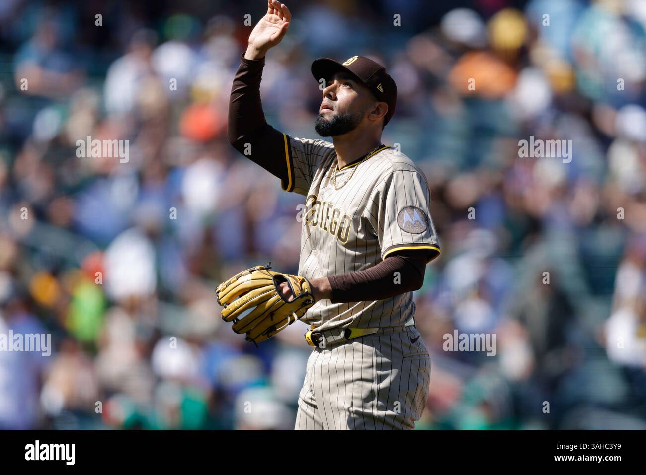 San Diego Padres pitcher Robert Suarez looks to the sky after the final ...