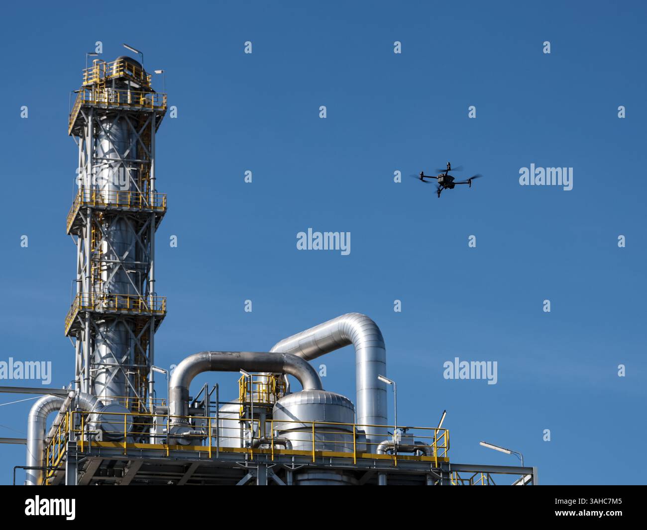 Patrolling drone hi-res stock photography and images - Alamy