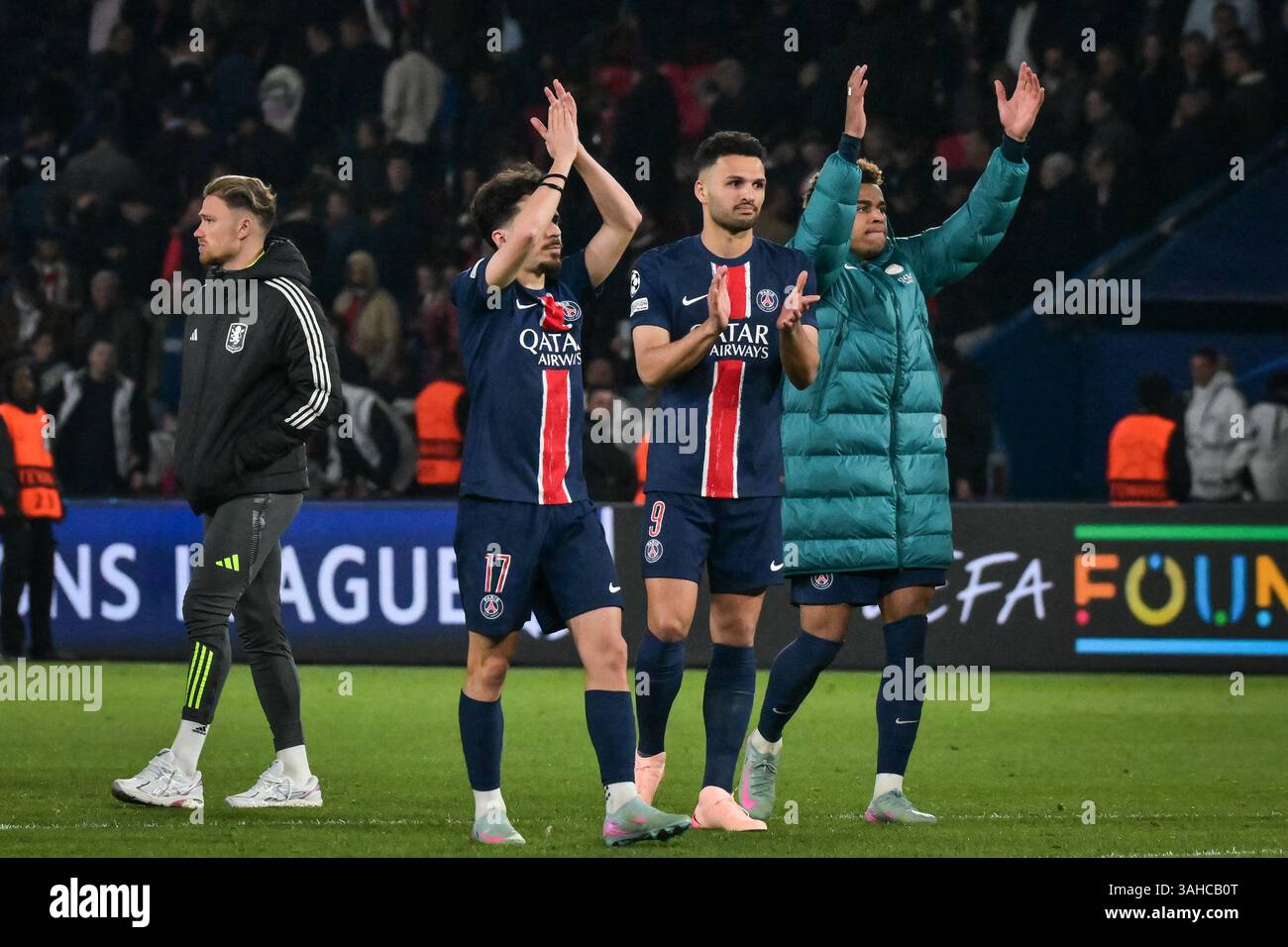 Paris, France. 09th Apr, 2025. Paris Saint-Germain's players cheer ...