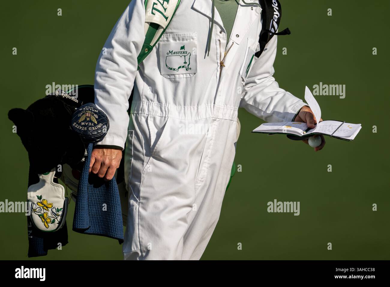 Augusta, United States. 09th Apr, 2025. 250409 General view of a caddie ...