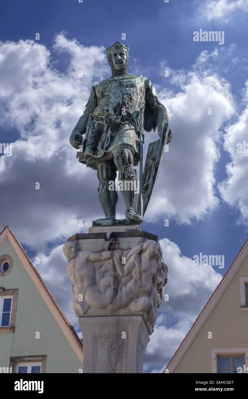 Monumental statue of Ludwig the Bavarian, Kaiser-Ludwig-Brunnen, Luitpoldstrasse, Weissenburg ...