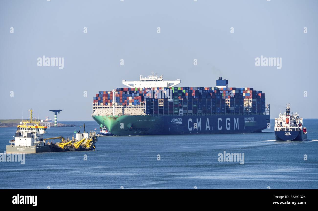 Entrance to the seaport of Rotterdam, CMA CGM Concorde, container ...