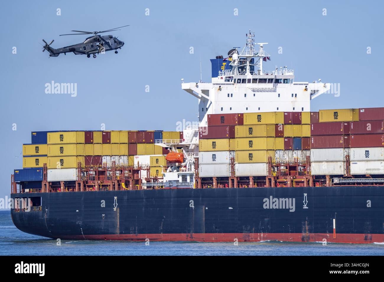 Dutch Air Force exercise, dropping soldiers onto the container ...
