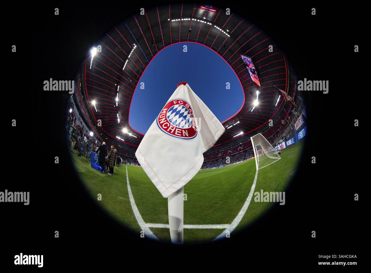 Overview, interior, floodlight match, corner flag, FC Bayern Munich FCB ...
