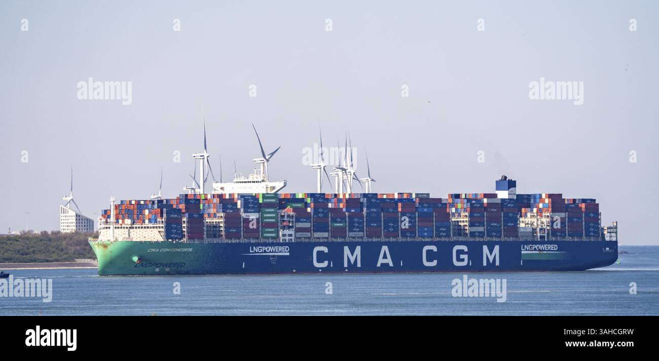 Entrance to the seaport of Rotterdam, CMA CGM Concorde, container ...