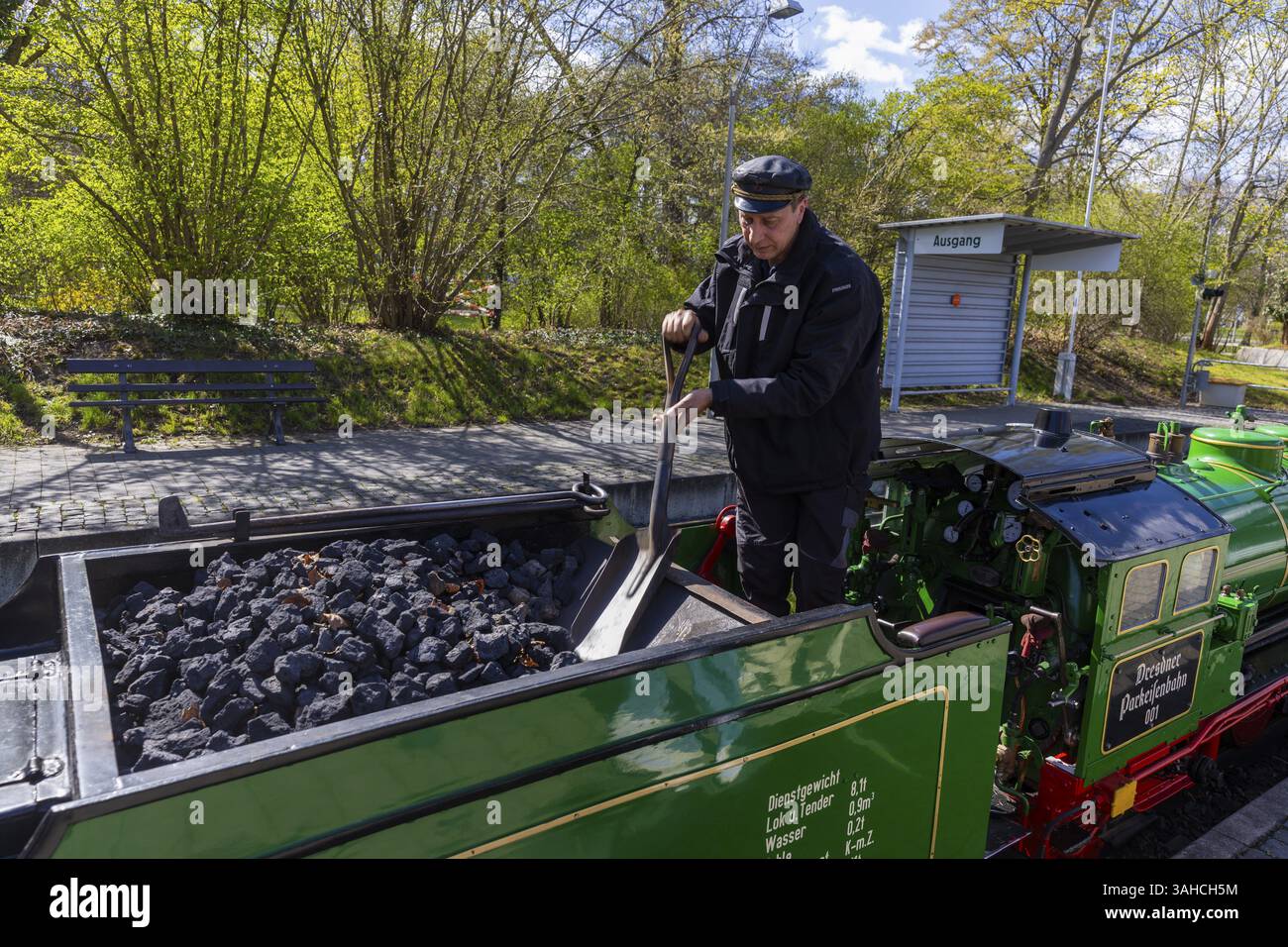 The popular small railway in Dresden's Great Garden has been in ...