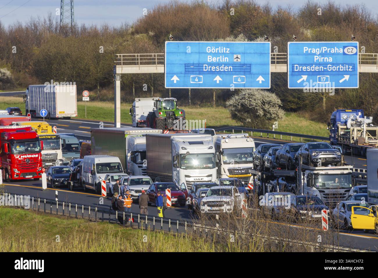 A lorry carrying hazardous goods caught fire on the A4 motorway at the ...