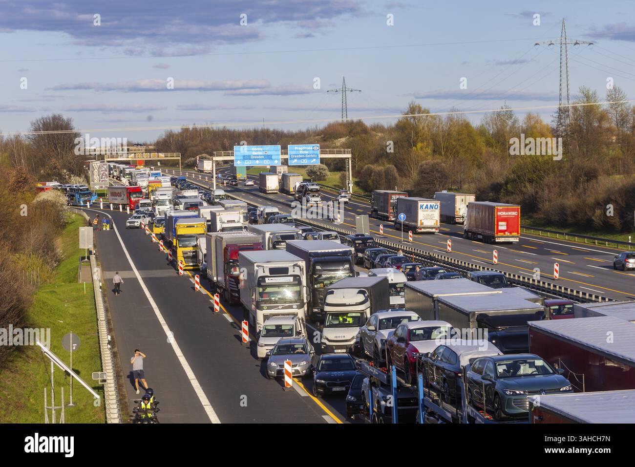 A lorry carrying hazardous goods caught fire on the A4 motorway at the ...