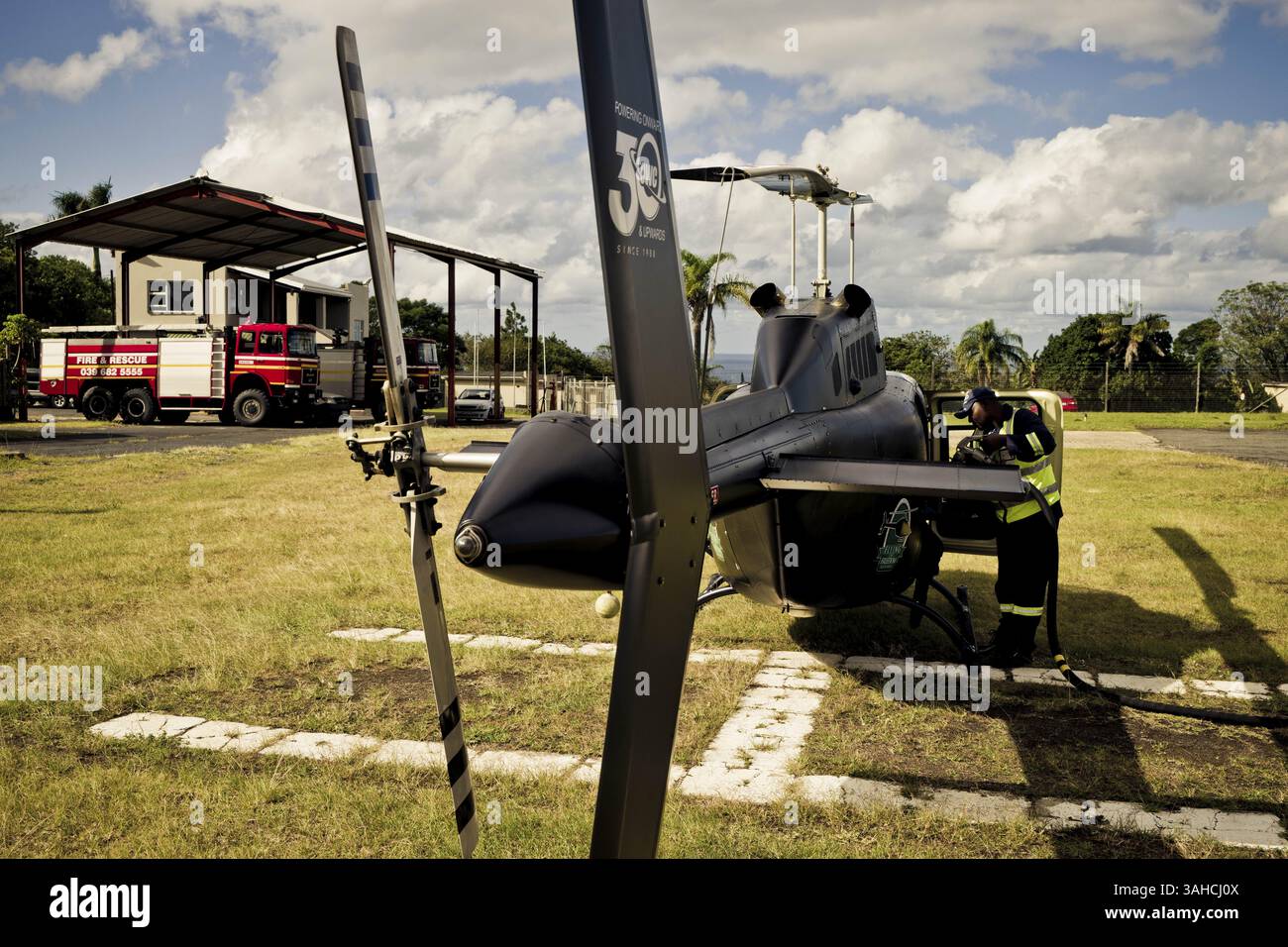 Helicopter, Bell Jet Ranger, refuelling, fire engine, tail rotor ...