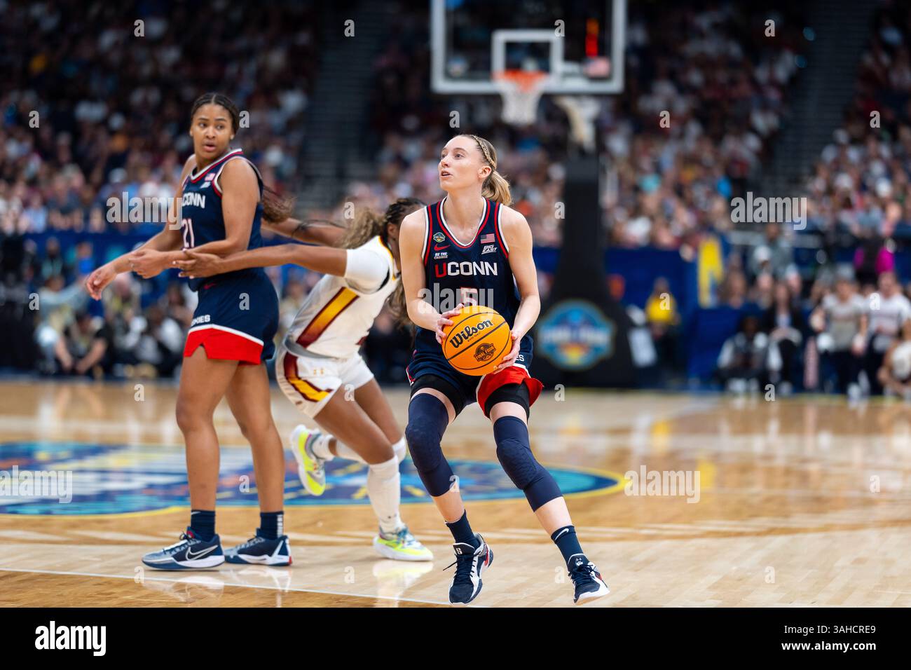 UConn guard Paige Bueckers (5) shoots over South Carolina guard Bree ...