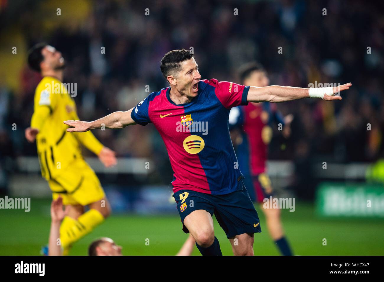 Barcelona, Spain. 9th Apr, 2025. Robert Lewandowski (front) of FC ...