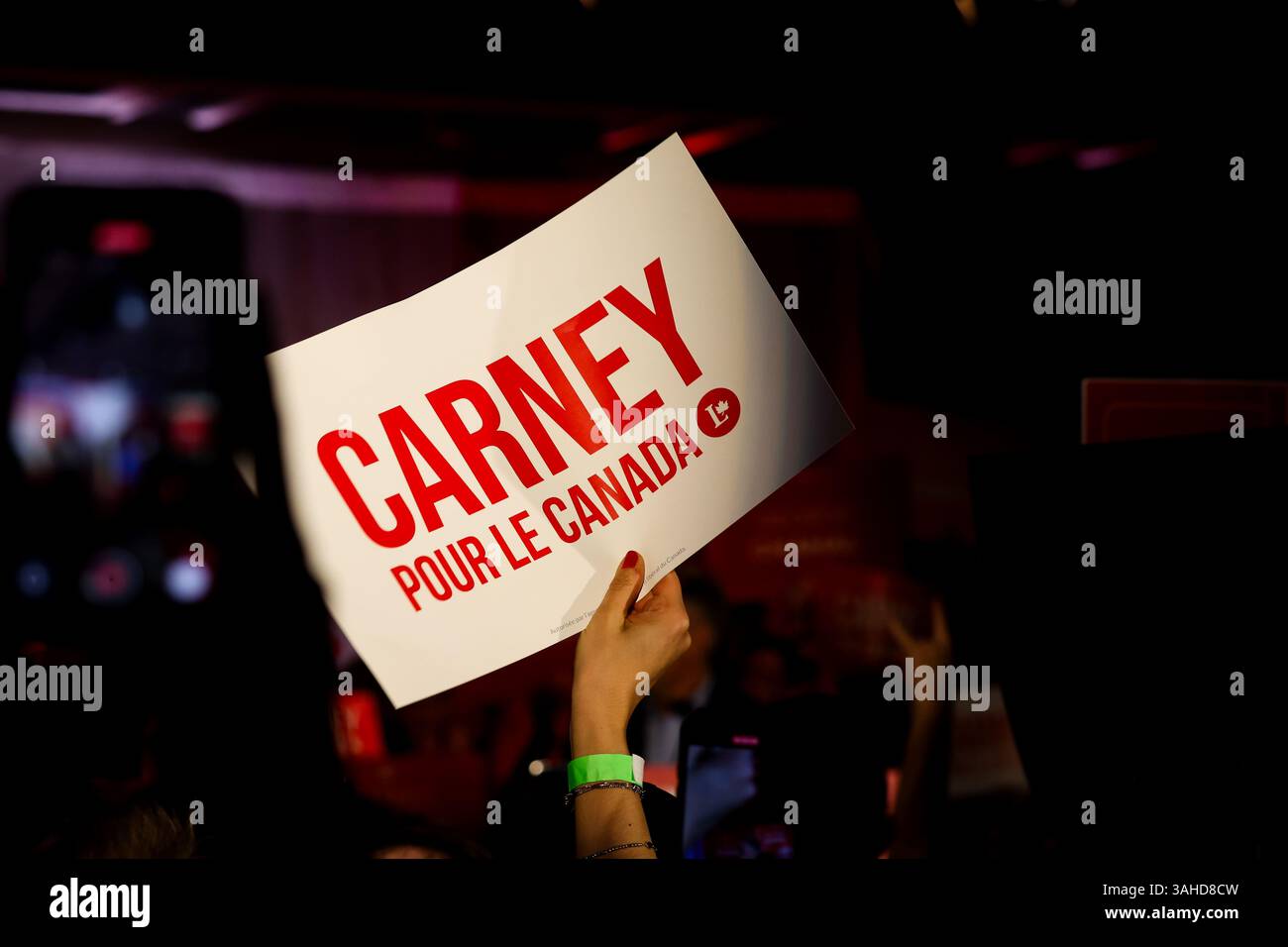 Calgary, Canada. 08th Apr, 2025. A Canadian supporter of the Liberal ...