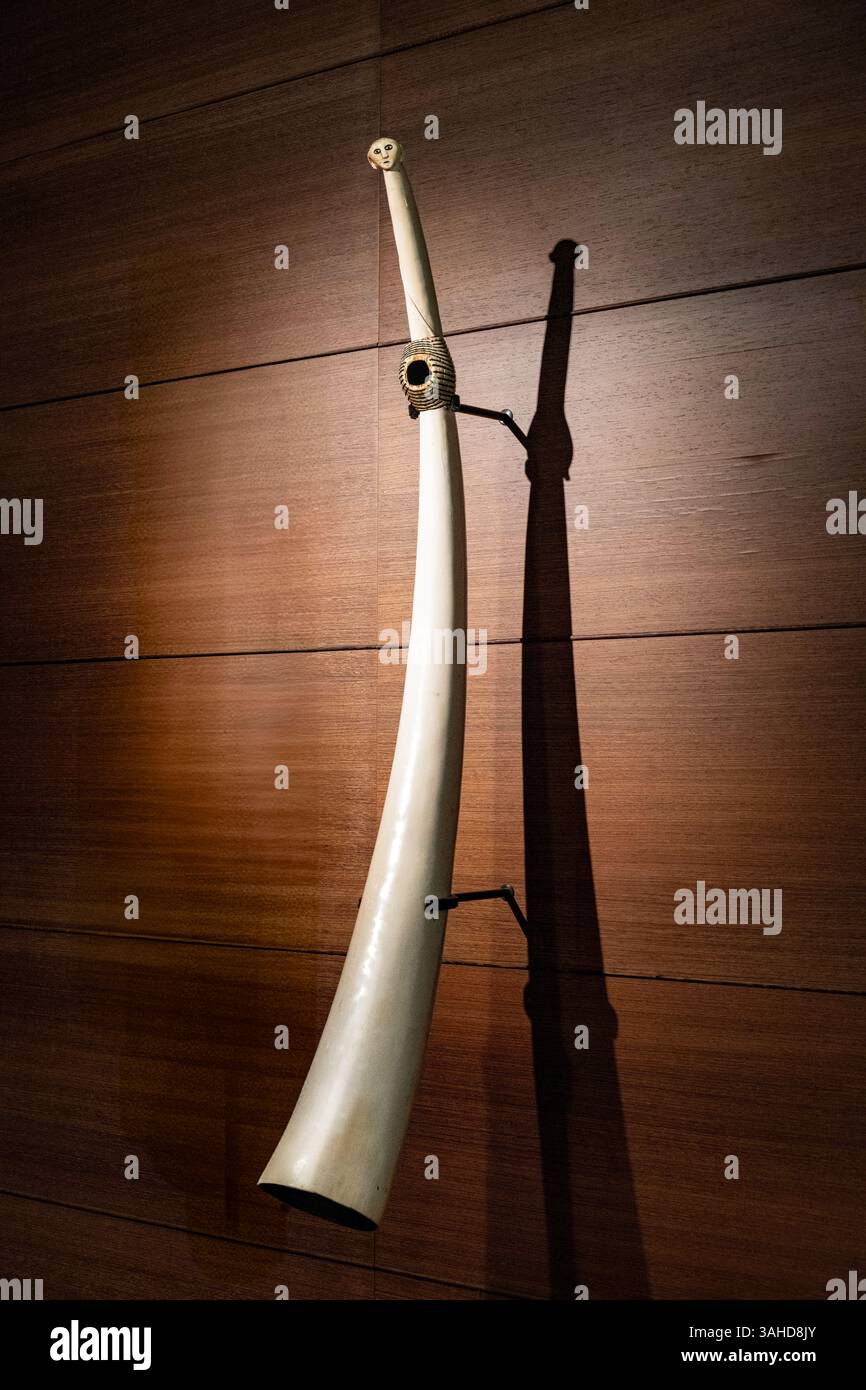 Brussels, Belgium - 09-26-2024: Ivory side-blown horn (Democratic ...