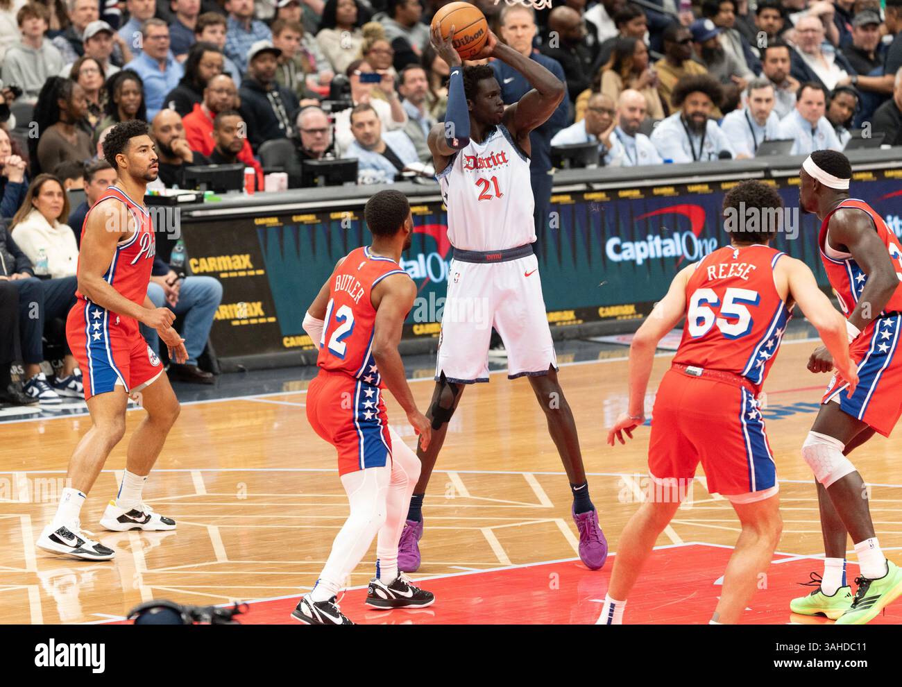 WASHINGTON, DC - APRIL 09: Washington Wizards forward JT Thor (21 ...