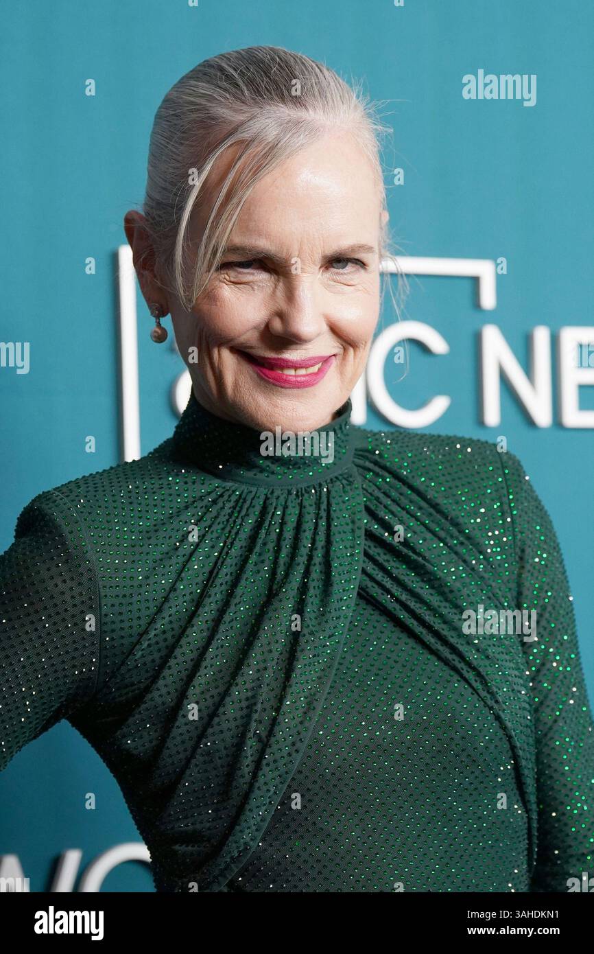 Ny. 09th Apr, 2025. Elizabeth McGovern at arrivals for AMC Networks ...