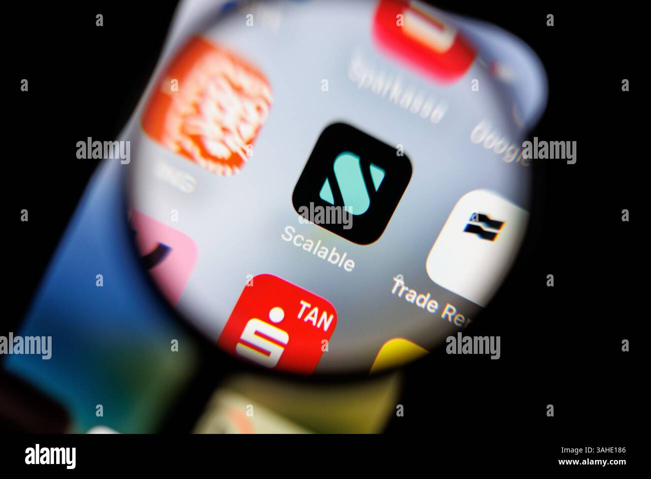 09 April 2025, Bavaria, Munich: The logo of Scalable Capital's stock ...