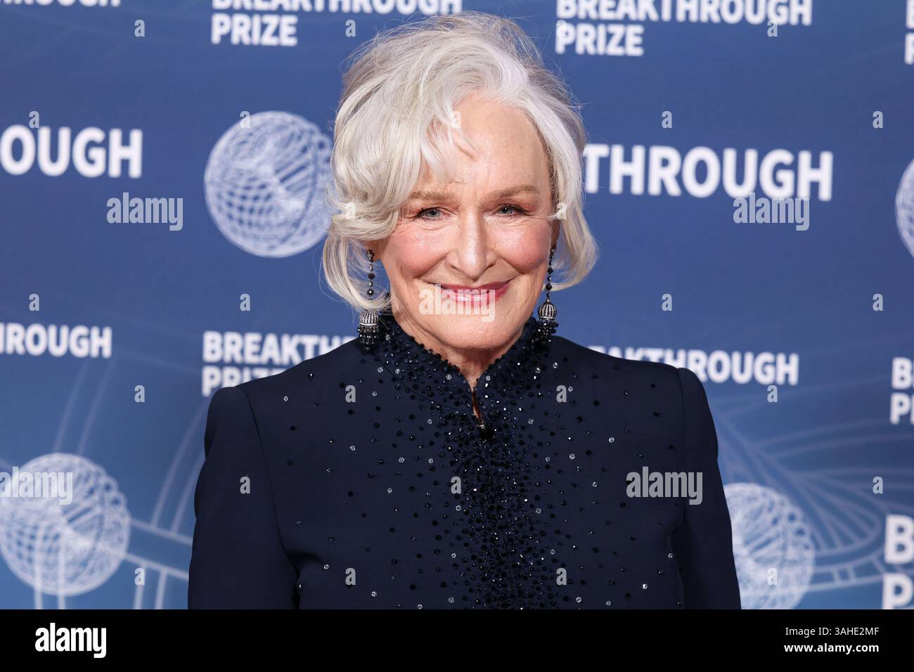 SANTA MONICA, LOS ANGELES, CALIFORNIA, USA - APRIL 05: Glenn Close wearing Giorgio Armani, Roger ...
