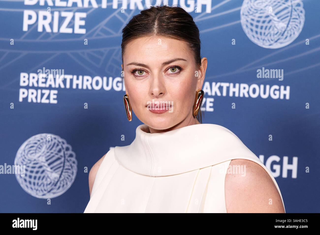 SANTA MONICA, LOS ANGELES, CALIFORNIA, USA - APRIL 05: Maria Sharapova ...