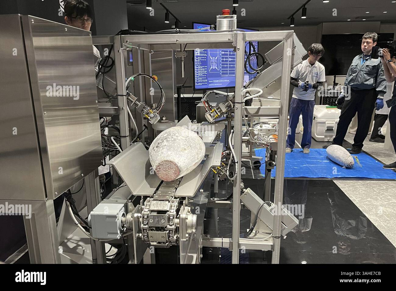 Tuna goes into a special machine called Sonofai that can detect the ...