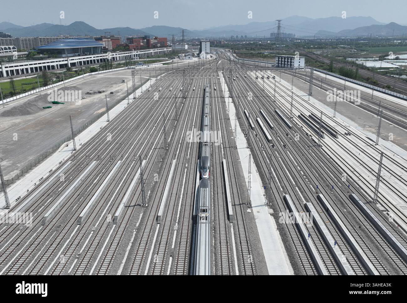 Ningbo,China.9th April 2025. The maintenance personnel were conducting ...