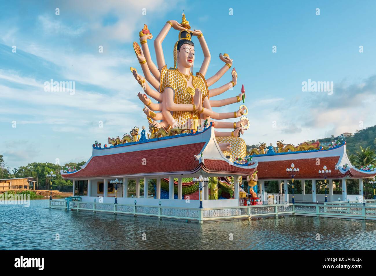 Giant statue of Guanyin, the Goddess of Mercy and Compassion in East ...