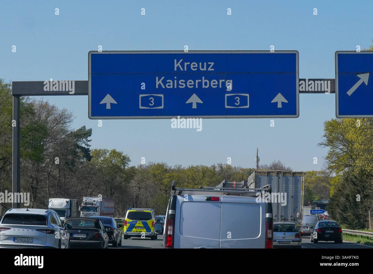 Kreuz Kaiserberg, Deutschland, Europa, A3, Verkehrsschilder, Rückstau ...