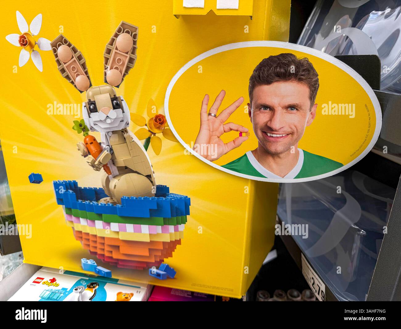 10.04.2025, Verkaufsdisplay in einem Supermarkt in Bayern ...