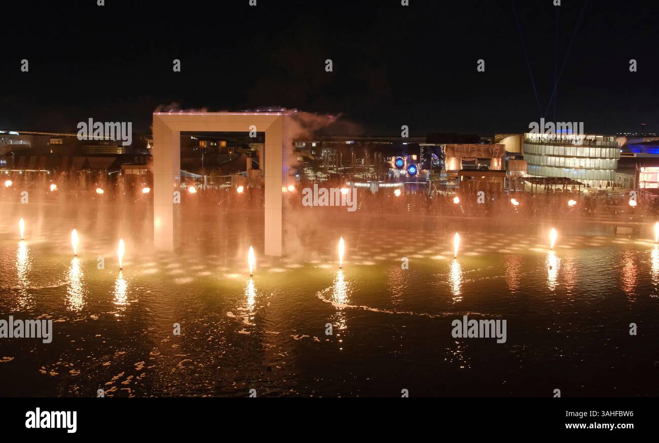 The water show "Ao and Night Rainbow Parade," which will be performed ...