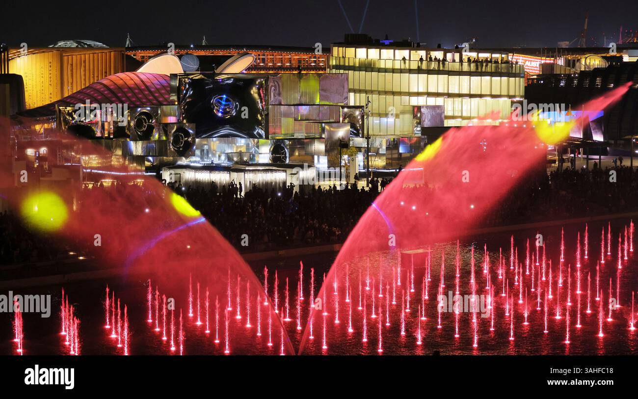 The water show "Ao and Night Rainbow Parade," which will be performed ...