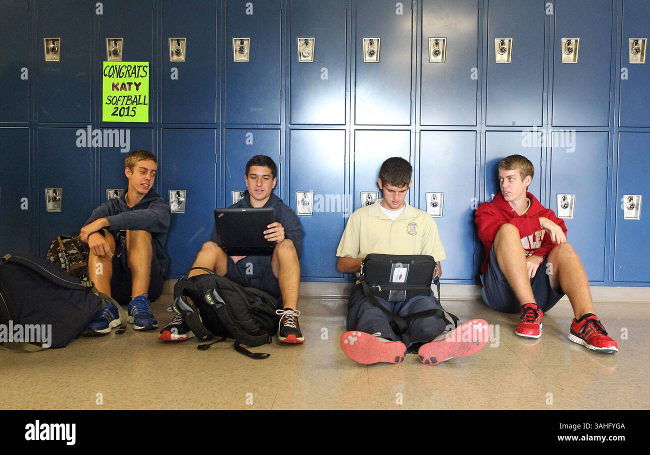 May 4, 2015 - Spring Hill, Florida, U.S. - BRENDAN FITTERER | Times ...