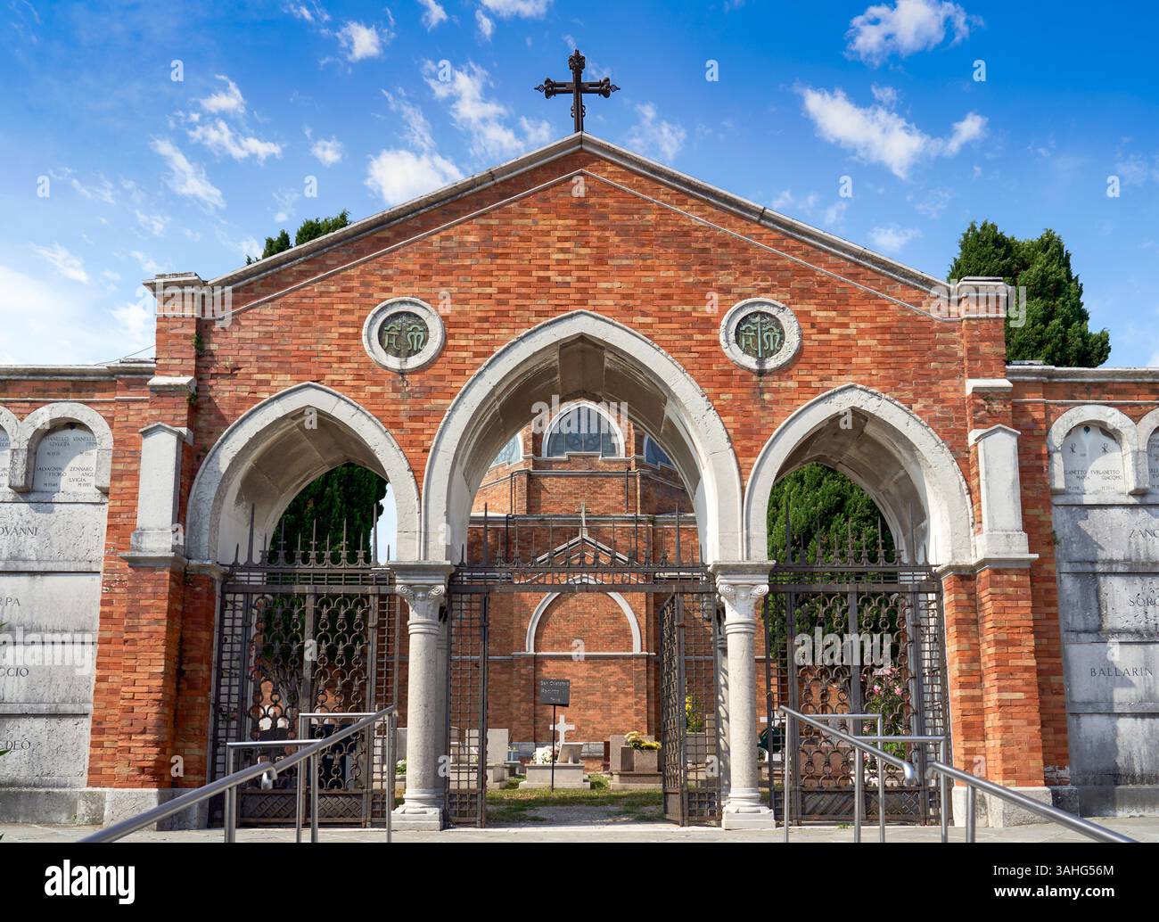 Antique cemetery san michele hi-res stock photography and images - Alamy