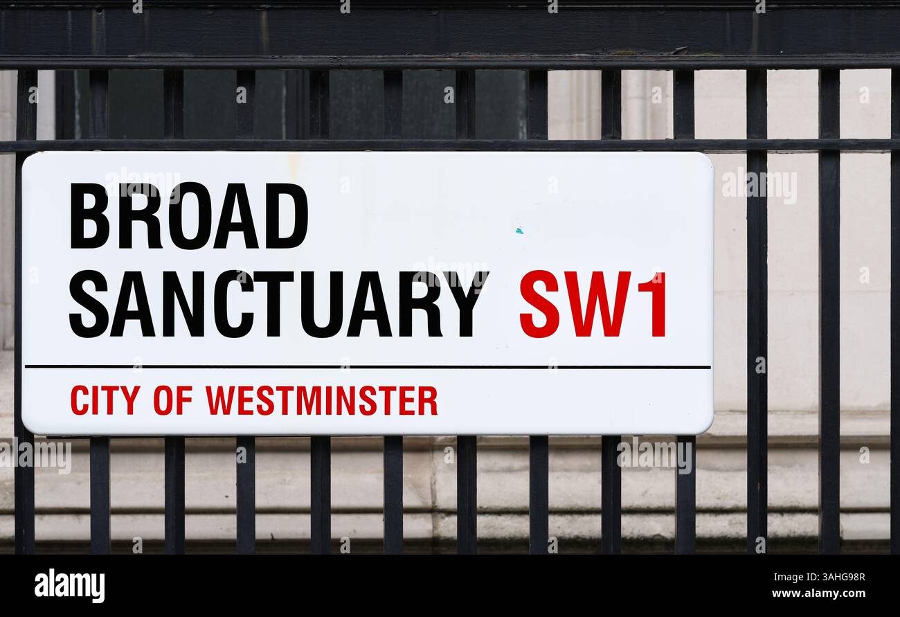 Street sign for Broad Sanctuary, City of Westminster, London SW1 ...