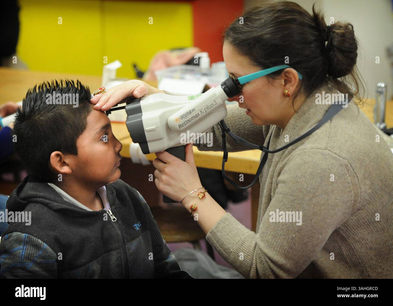March 23, 2015 - Baltimore, MD, USA - Dr. Megan Collins, right, a ...